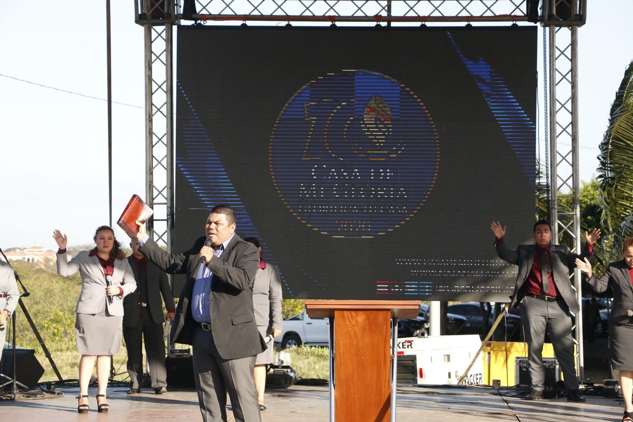 Décimo Aniversario de Casa De Mi Gloria – Casa De Mi Gloria